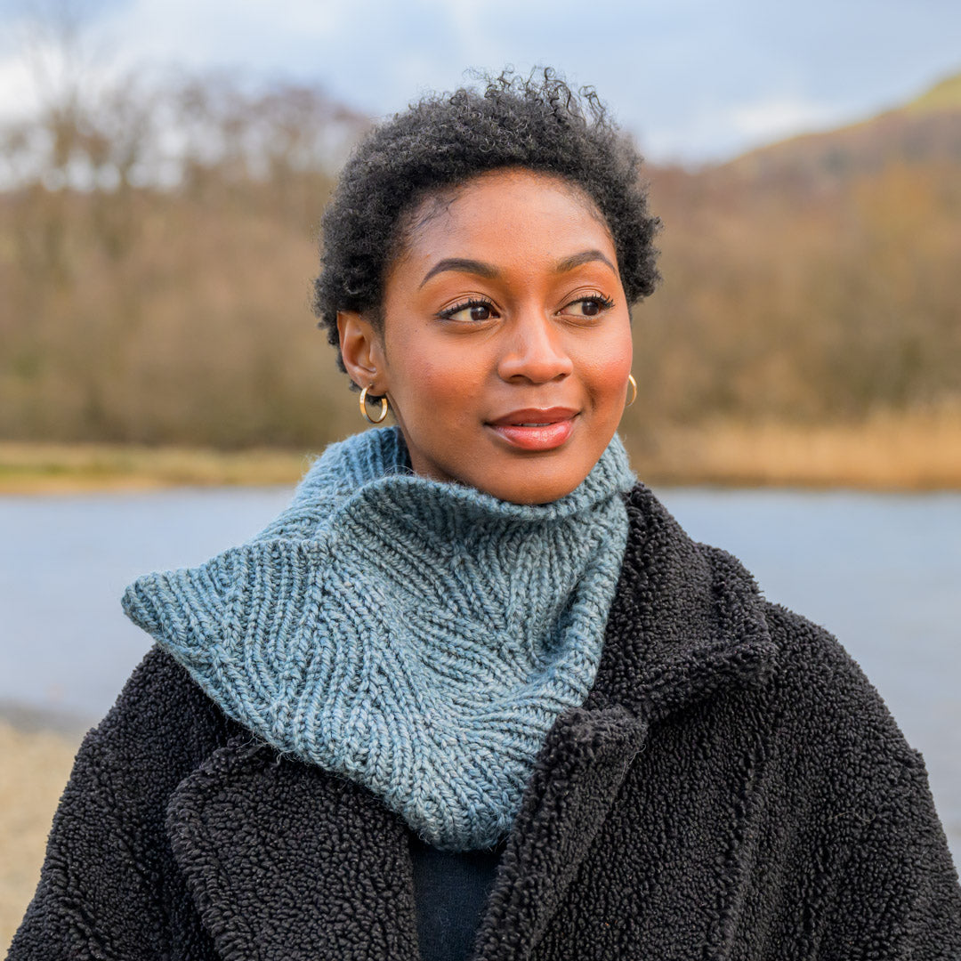 Pelagic Cowl Kit knit in Tundra – Purlescence